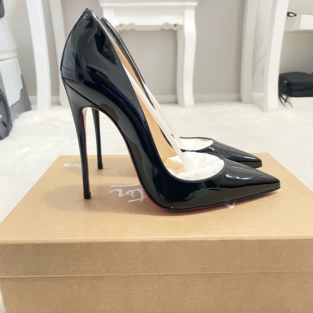 Christian Louboutin So Kate Pump - Gem